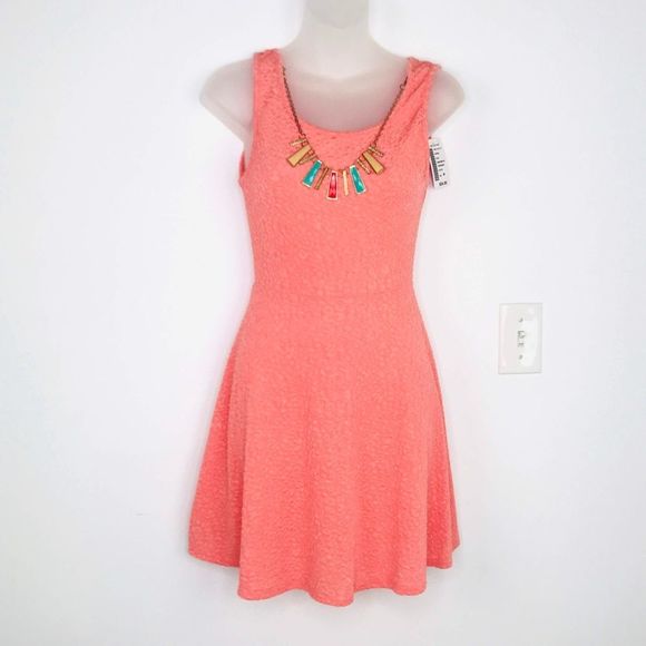 Love Culture | Dresses | Love Culture Bow Back Stretch Necklace Dress ...